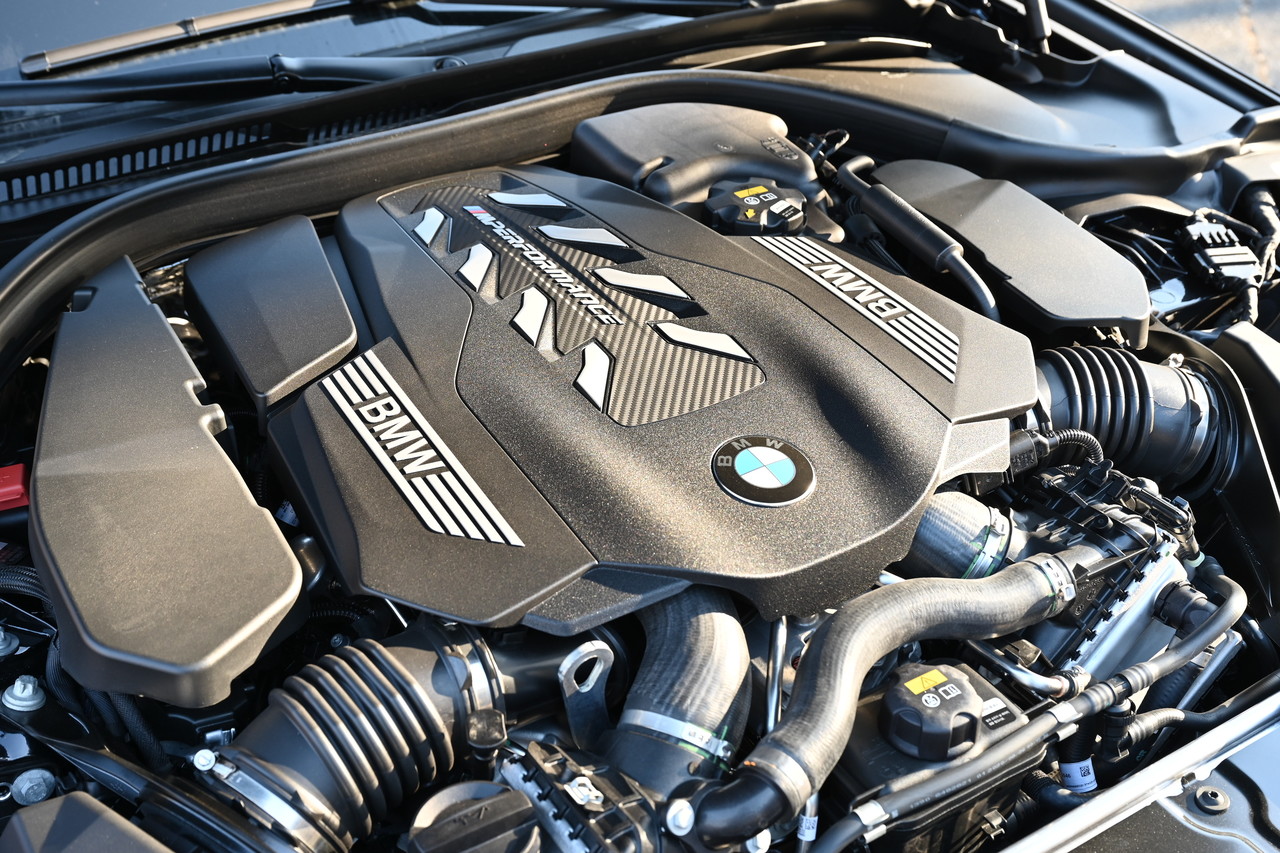 [모플시승] BMW THE 5 LCI M550i xDrive, M5위협하는 괴물 세단