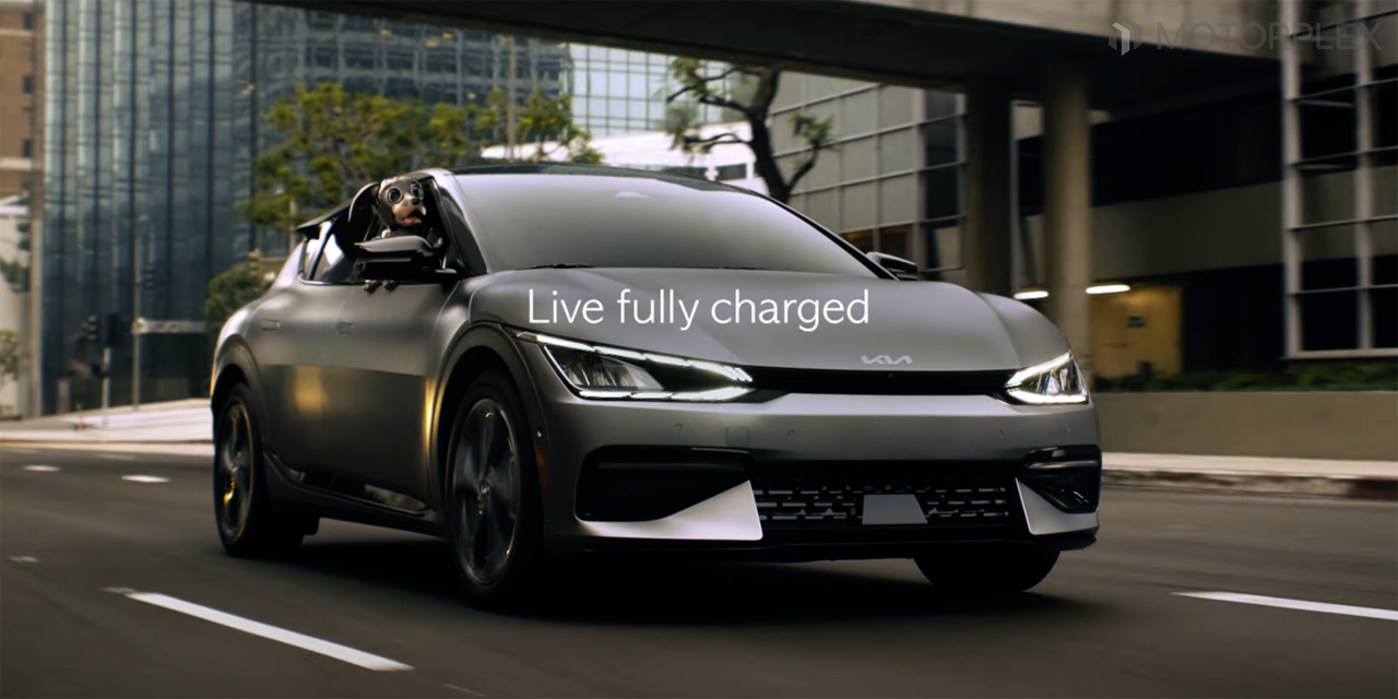 로봇 개 충전하는 기아 EV6 광고, V2L보다 중요한 건 유기견 문제
