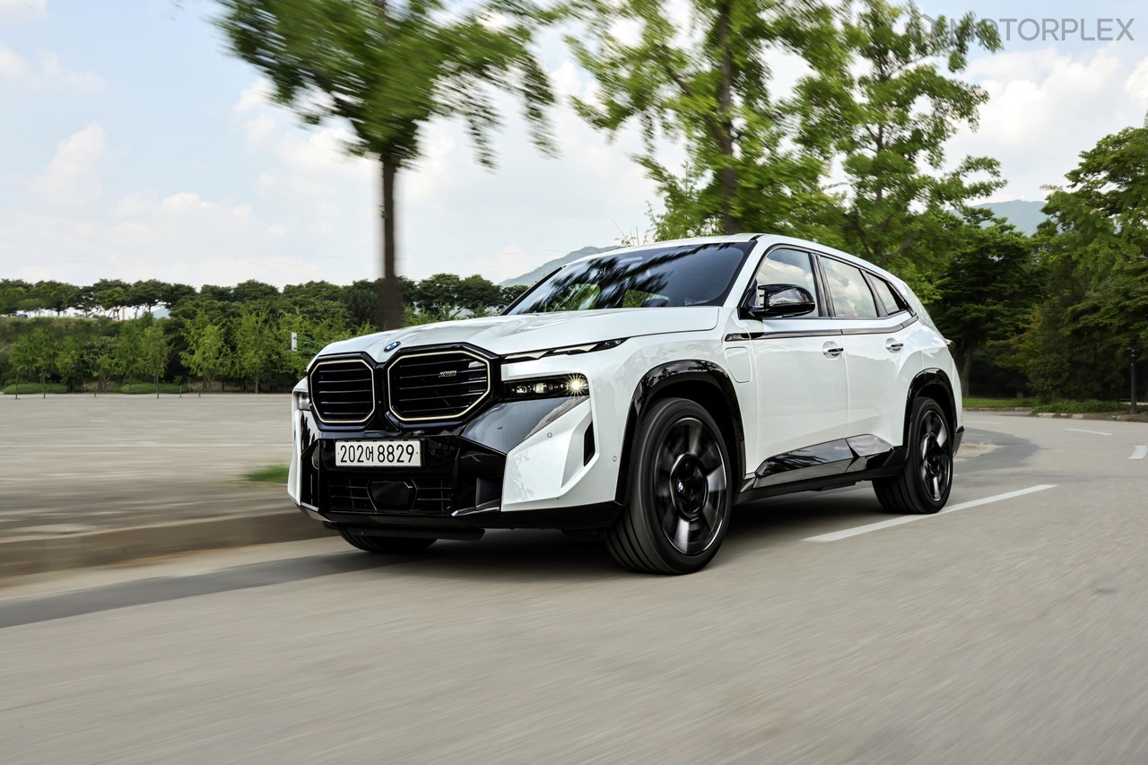 [모플 시승] BMW XM, X와 M을 더한 절묘한 조합
