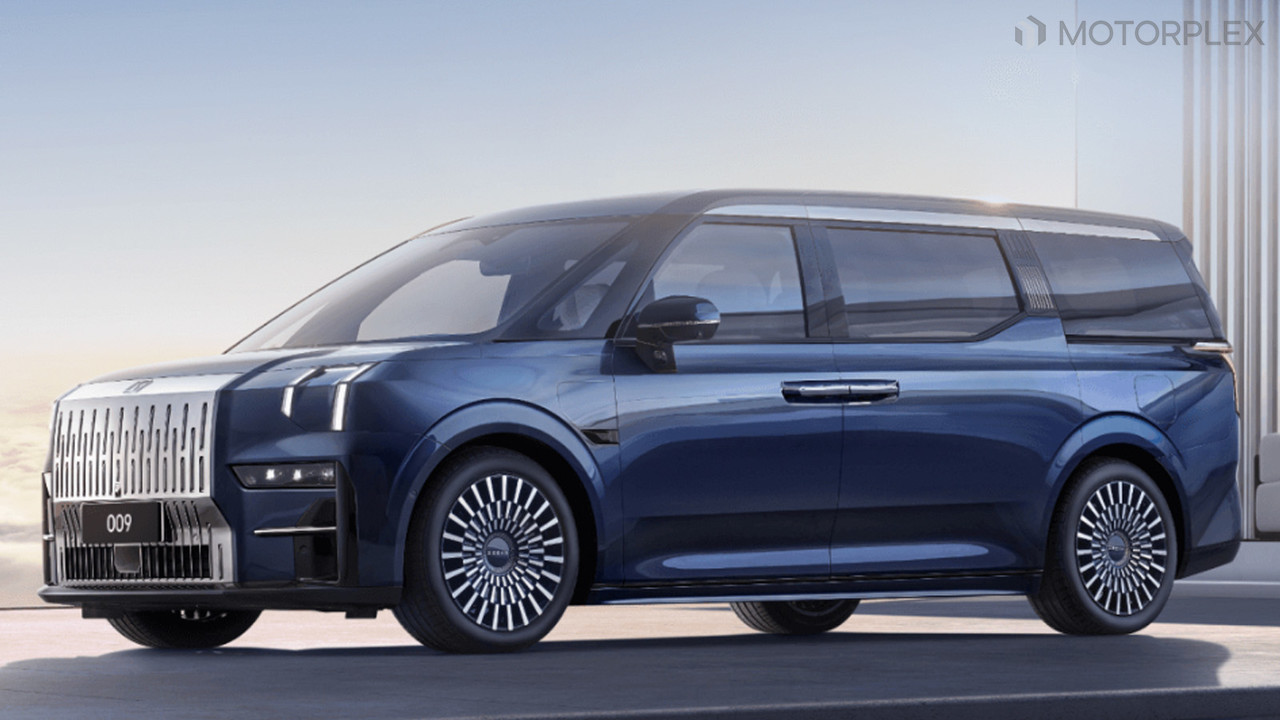 볼보 EM90 티저 공개... ‘완전 전기 미니밴 출격’