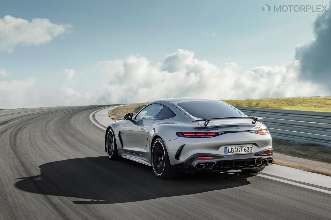 벤츠 신형 AMG GT 공개, ‘V8, 577마력, AWD탑재’