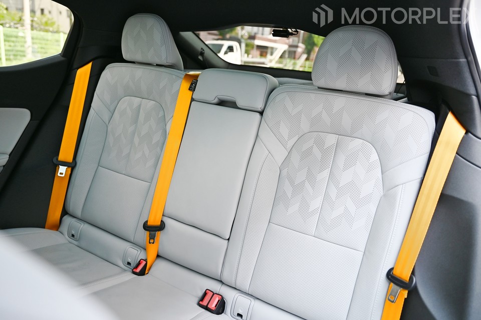 [모플시승] 폴스타2, 유럽식 퍼포먼스 전기차의 자격