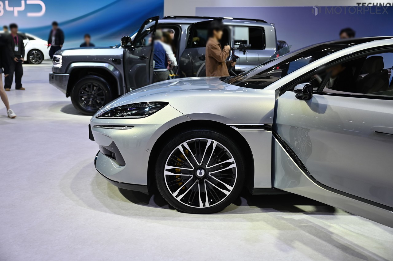 [25서울모빌리티쇼] 덴자 Z9 GT 전시, '강렬한 전기 슈팅브레이크'